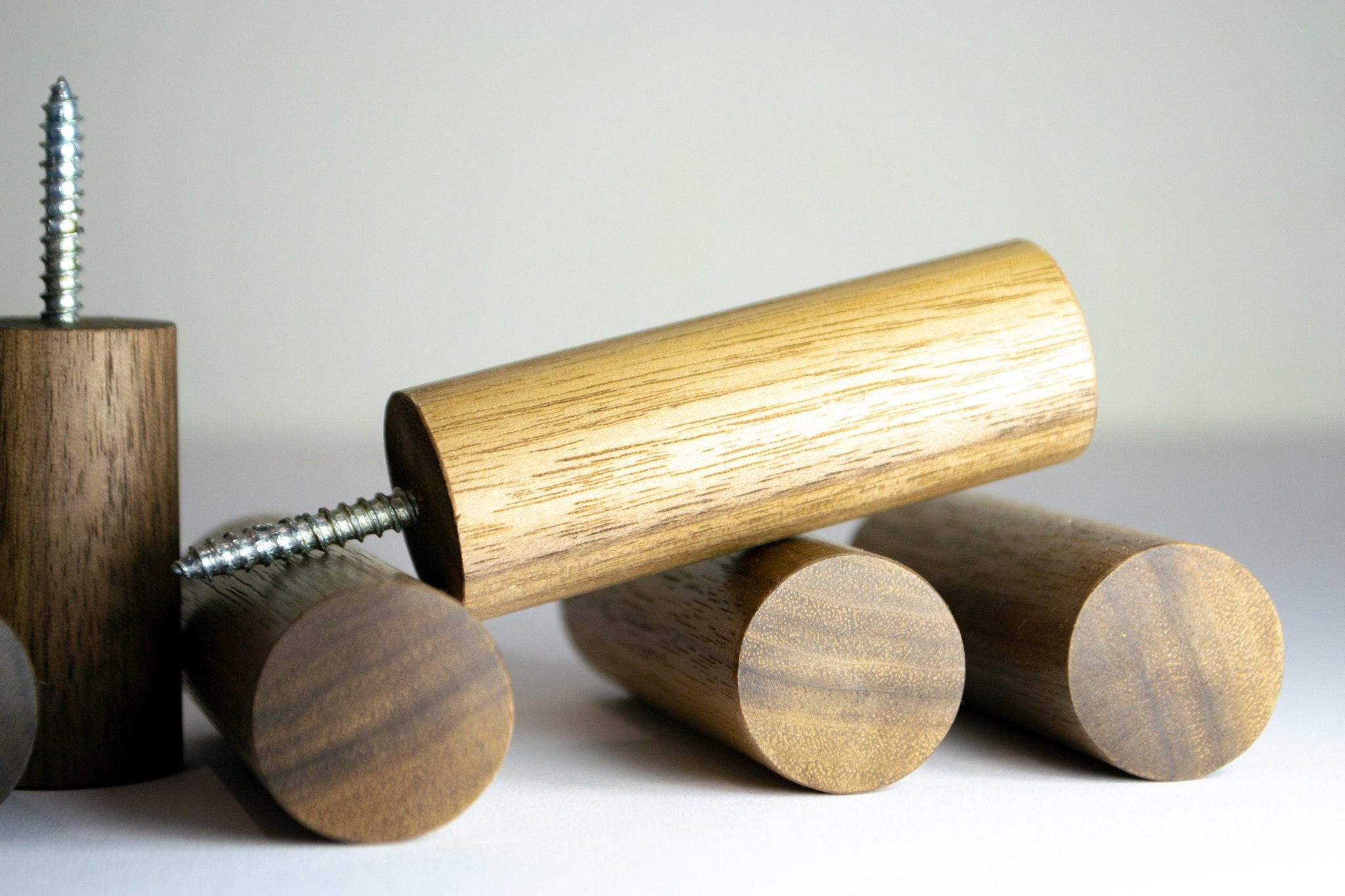 Wooden Handles & Wall Hooks - LelloLiving